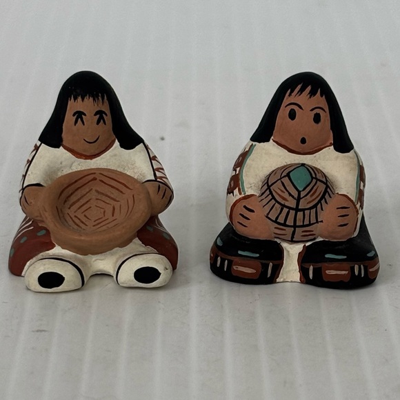 Native American | Accents | Vtg Pair Of Native American Pueblo ...